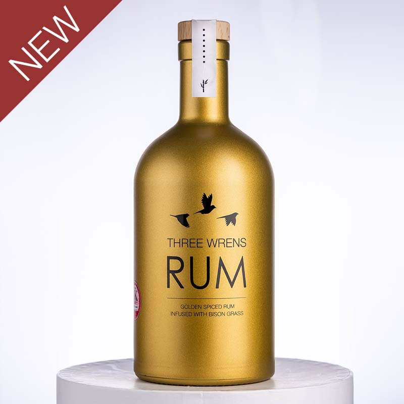 英國Three Wrens Distillery 推出首款加入野牛草為成份的蘭姆酒！ - 評酒趣