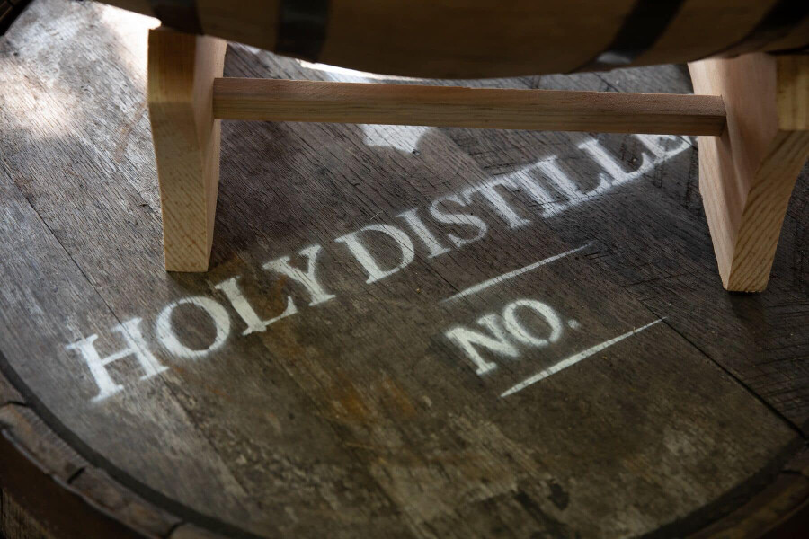 「合力酒廠 Holy Distillery」追尋台灣在地味蕾的烈酒蒸餾之旅！ - 評酒趣